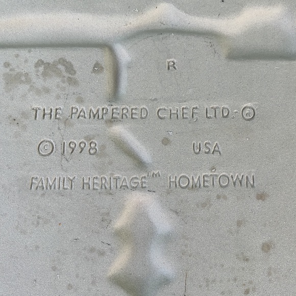 Pampered Chef | Kitchen | Vintage Pampered Chef Family Heritage ...